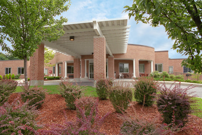 Top-Rated Nursing Homes in Raynham Center, MA