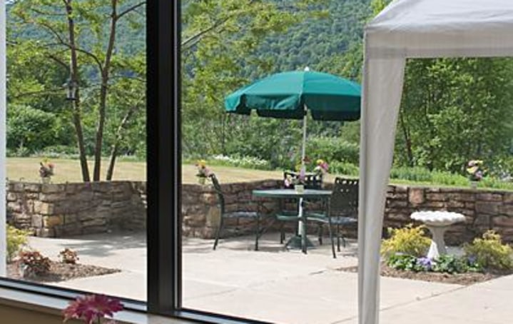 Abington Manor | Nursing Home | South Abington Skilled Nursing Facility