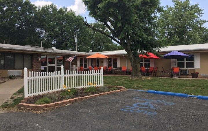 Brookfield Health Care Center | Nursing Home | Brookfield Skilled ...