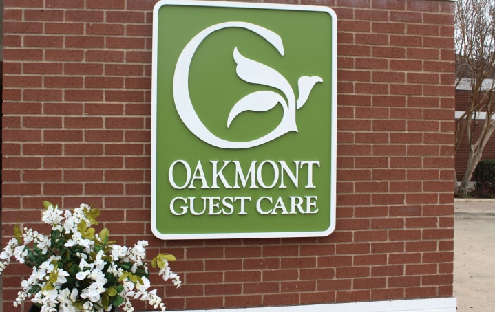 Oakmont Guest Care Center | Nursing Home | Hurst Skilled Nursing Facility