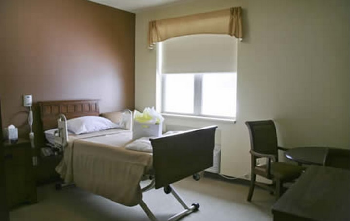 Bridge Care Suites | Nursing Home | Springfield Skilled Nursing Facility