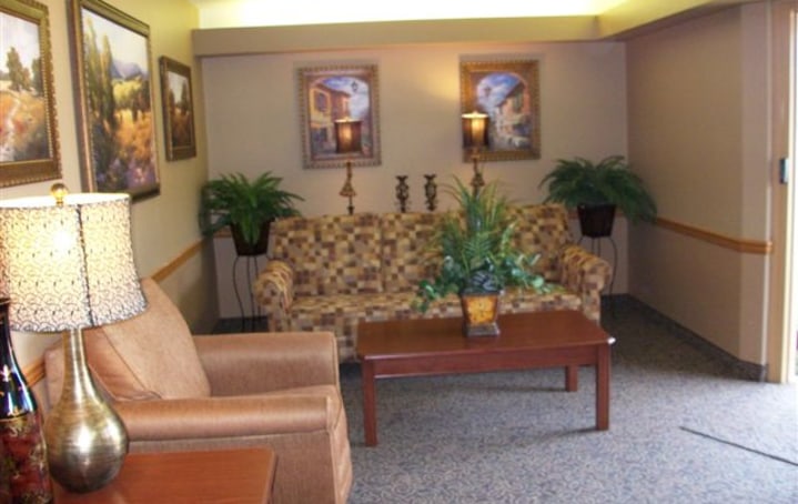 Brookhaven Nursing & Rehab | Nursing Home | Springfield Skilled Nursing ...