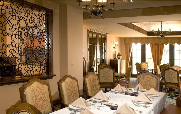 Calder Woods | Nursing Home | Beaumont Skilled Nursing Facility