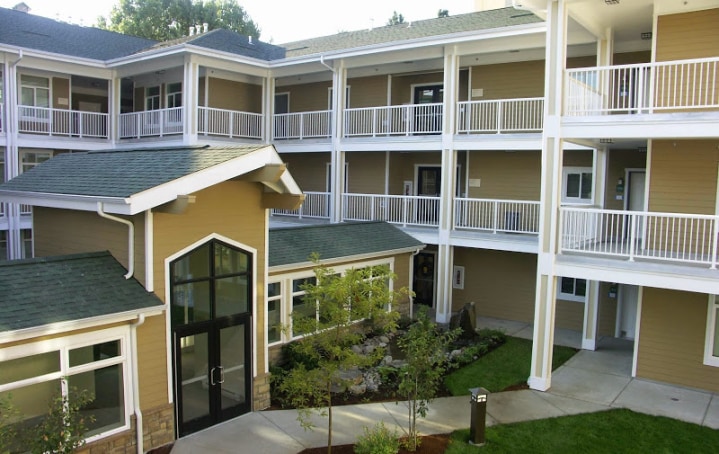 Cascade Manor | Nursing Home | Eugene Skilled Nursing Facility