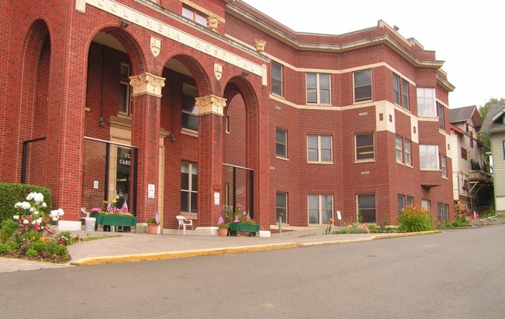 Clatsop Care Center nursing home, 646 16th Street, Astoria, OR 97103 ...