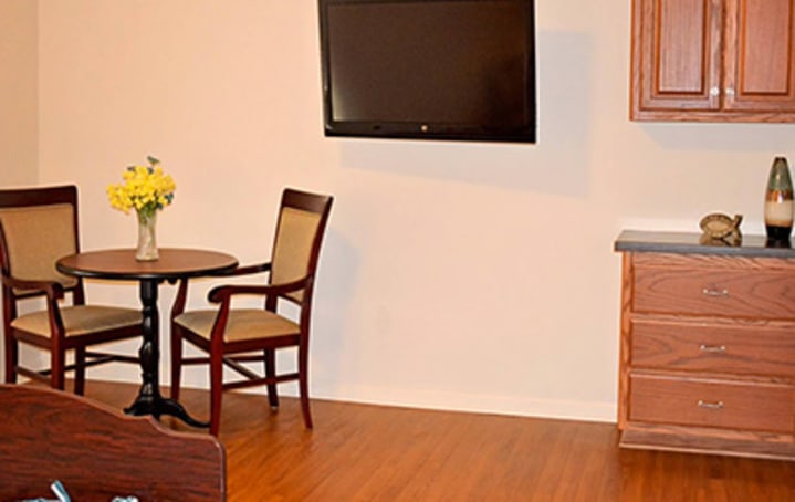 Colonial Manor Nursing Home | Tulsa Skilled Nursing Facility