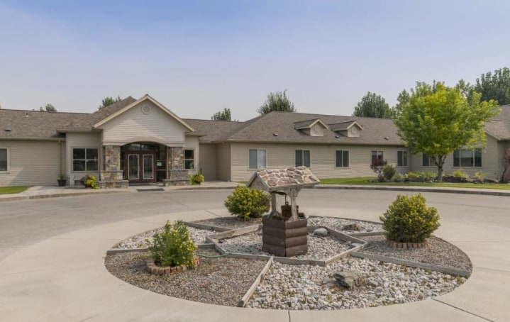 Discovery Rehabilitation and Living | Nursing Home | Salmon Skilled ...