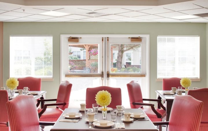 Everett Center | Nursing Home | Everett Skilled Nursing Facility