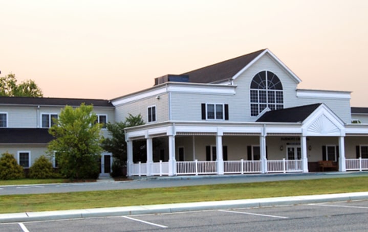 Fairmont Crossing Health and Rehab Center | Nursing Home | Amherst ...