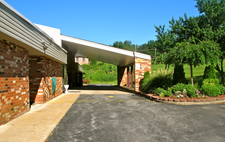 Elegant Superior Manor Of Festus Pictures
