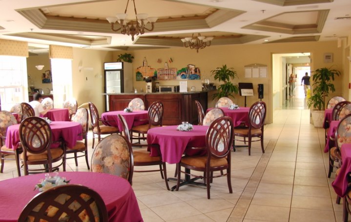 The Floridean Nursing and Rehabilitation Center | Nursing Home | Miami ...