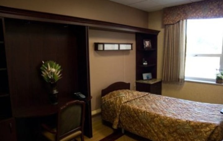 Elevate Care Chicago North | Nursing Home | Chicago Skilled Nursing ...