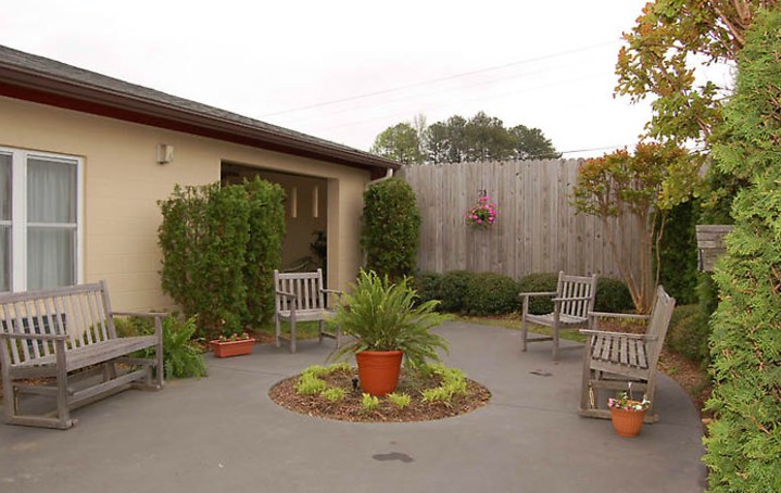Diversicare of Arab | Nursing Home | Arab Skilled Nursing Facility | 1 ...
