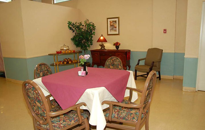 Diversicare of Tupelo | Nursing Home | Tupelo Skilled Nursing Facility