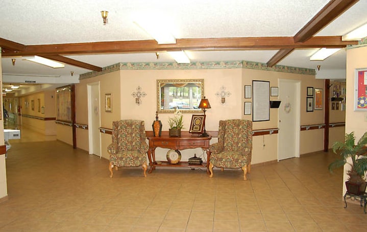Diversicare of Tupelo | Nursing Home | Tupelo Skilled Nursing Facility