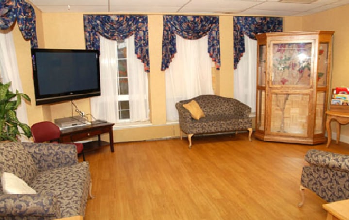 Rosemont Center | Nursing Home | Rosemont Skilled Nursing Facility