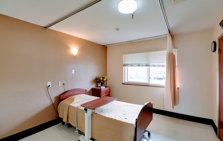 Golden Madera Care Center | Nursing Home | Madera Skilled Nursing Facility