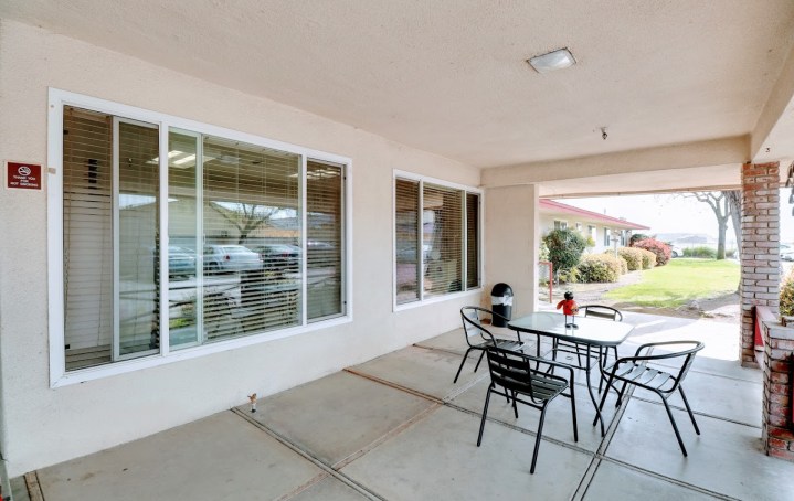 Golden Madera Care Center | Nursing Home | Madera Skilled Nursing Facility