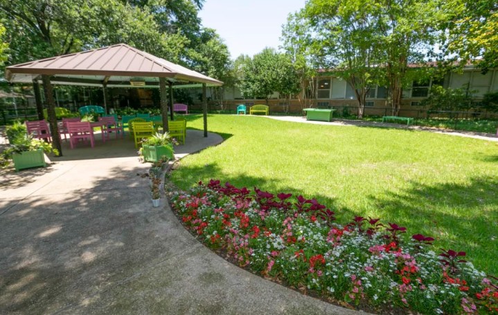 The Villages of Dallas | Nursing Home | Dallas Skilled Nursing Facility