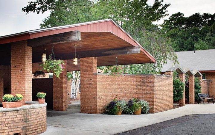 Complete Care at Groton Regency | Nursing Home | Groton Skilled Nursing Facility