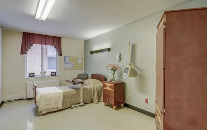 Hampton Nursing and Rehab | Nursing Home | Bay City Skilled Nursing ...