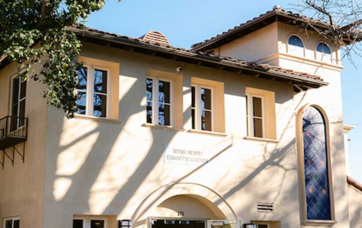 Hollenbeck Palms | Nursing Home | Los Angeles Skilled Nursing Facility