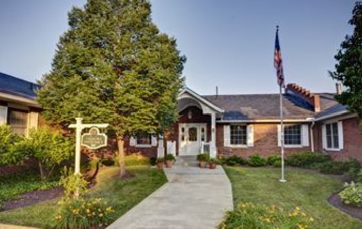 Ohman Family Living at Holly | Nursing Home | South Newbury Skilled ...