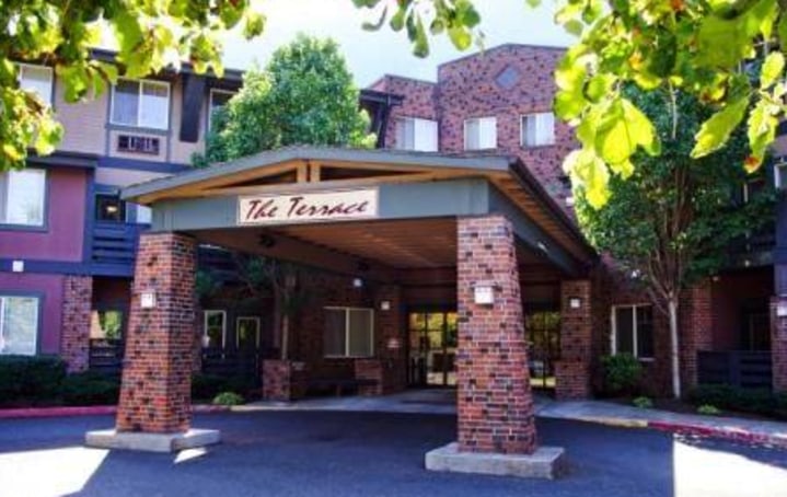 Laurelhurst Village | Nursing Home | Portland Skilled Nursing Facility
