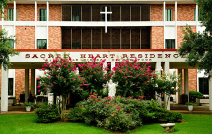 Sacred Heart Residence | Nursing Home | Mobile Skilled Nursing Facility