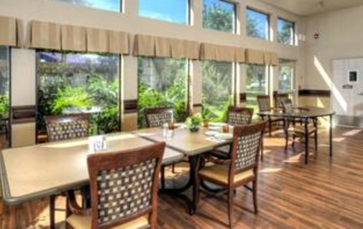 Live Oak Nursing and Rehabilitation Center | Nursing Home | George West Skilled Nursing Facility