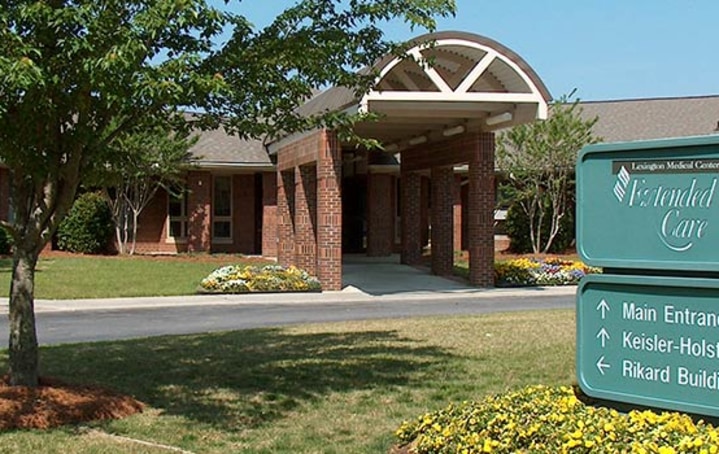 L.M.C.- Extended Care | Nursing Home | Lexington Skilled Nursing Facility