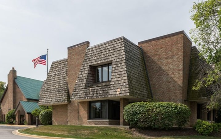 The Pearl Of Hinsdale Photos