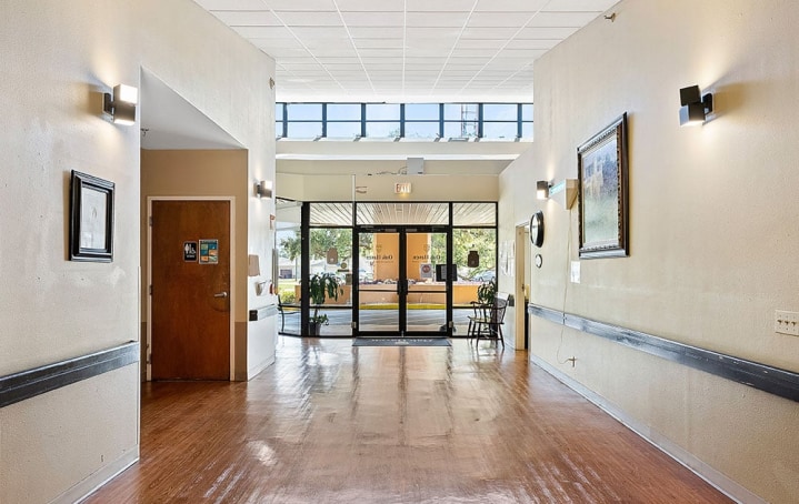 Oak Haven Rehab and Nursing Center nursing home, 919 Old Winter Haven ...