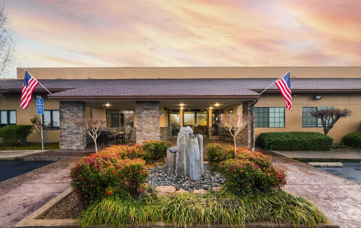 Oak River Rehab | Nursing Home | Anderson Skilled Nursing Facility