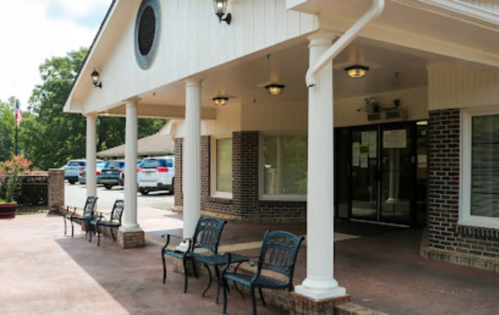 Oak View Waverly Hall | Nursing Home | Waverly Hall Skilled Nursing ...