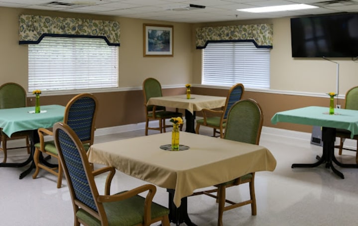 Oak View Waverly Hall | Nursing Home | Waverly Hall Skilled Nursing ...