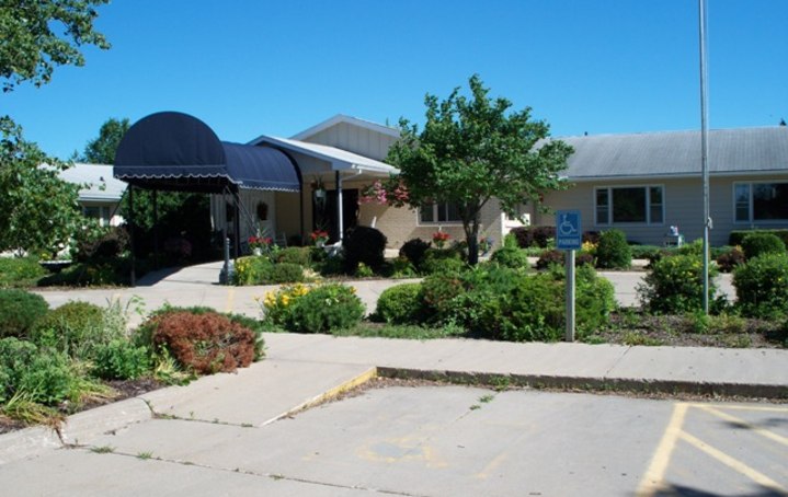Parkview Manor | Nursing Home | Wellman Skilled Nursing Facility