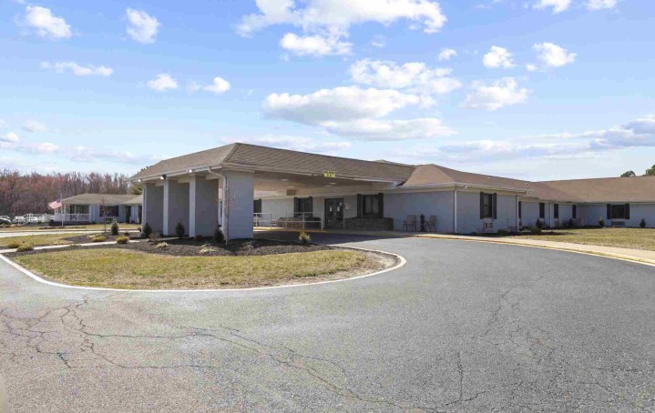 Pinnacle Rehabilitation & Health Center | Nursing Home | Smyrna Skilled ...