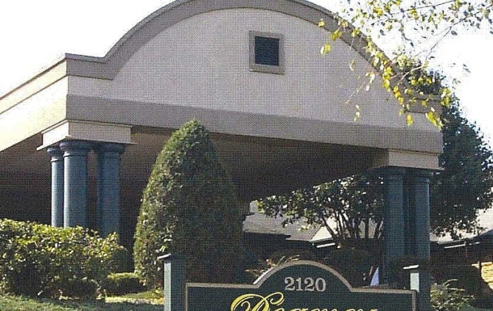 Regency Care | Nursing Home | Springfield Skilled Nursing Facility | 1 ...