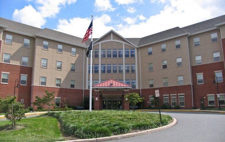 Roosevelt Care Centers Edison | Nursing Home | Edison Skilled Nursing ...