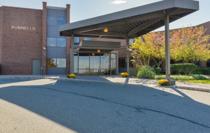 Runnells Center for Rehabilitation & Healthcare | Nursing Home ...