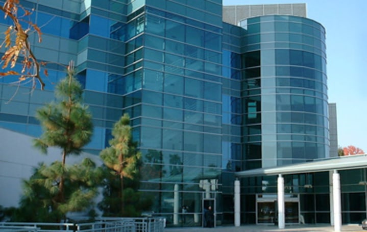 Sierra View Medical Center | Nursing Home | Porterville Skilled Nursing ...