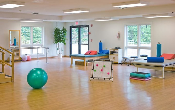 Complete Care at Silver Lake Llc nursing home, 1080 Silver Lake Blvd ...