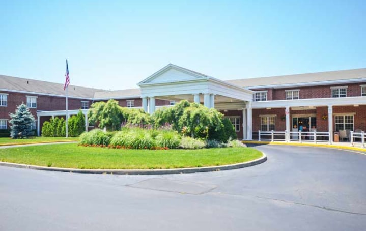 Smithtown Center for Rehabilitation & Nursing Care | Nursing Home ...