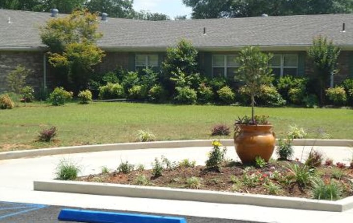 Sunset Manor | Nursing Home | Guin Skilled Nursing Facility | 17 Reviews