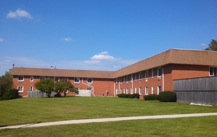 Spring Creek nursing home, 777 Draper Avenue, Joliet, IL 60432 | 4 photos