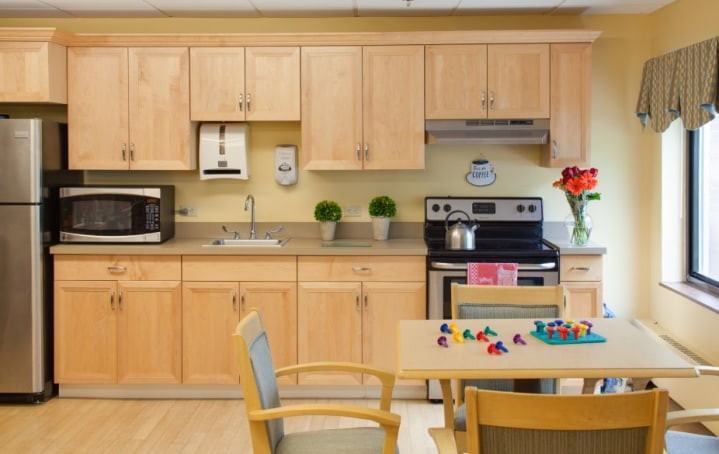 Springfield Health & Rehab | Nursing Home | Springfield Skilled Nursing ...