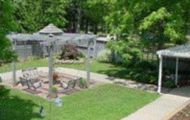 Sunset Manor | Nursing Home | Guin Skilled Nursing Facility | 9 Reviews