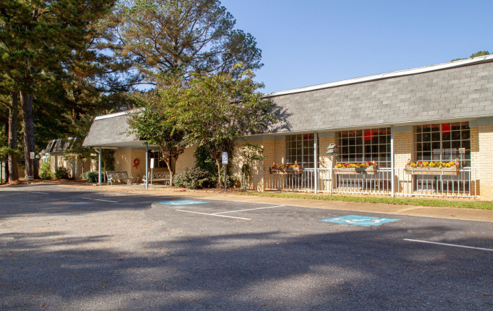 The Blossoms at Stamps Rehab & Nursing Center | Nursing Home | Stamps ...