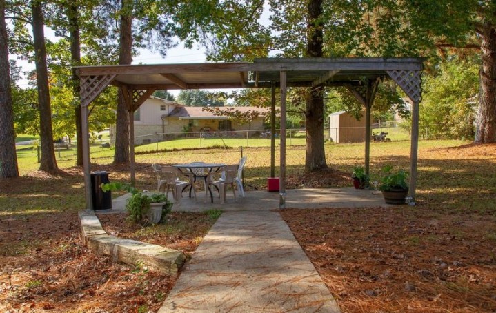The Blossoms at Stamps Rehab & Nursing Center | Nursing Home | Stamps ...